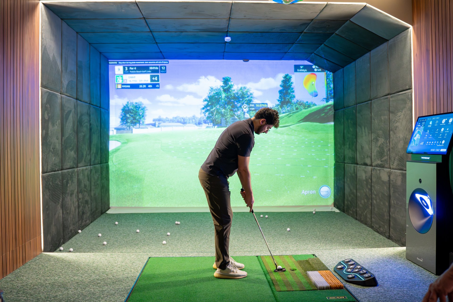 The Virtual Greens - Indoor Golf Simulator Lounge in Riyadh
